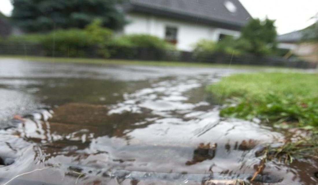 Starkregen, Hochwasser, Unwetter | Verbraucherzentrale Rheinland-Pfalz